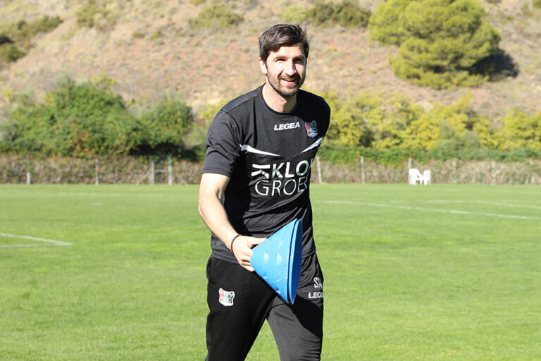 Gevoelsmens Stefan Maletic op zijn plek bij NEC: "Deze staf is net een ...